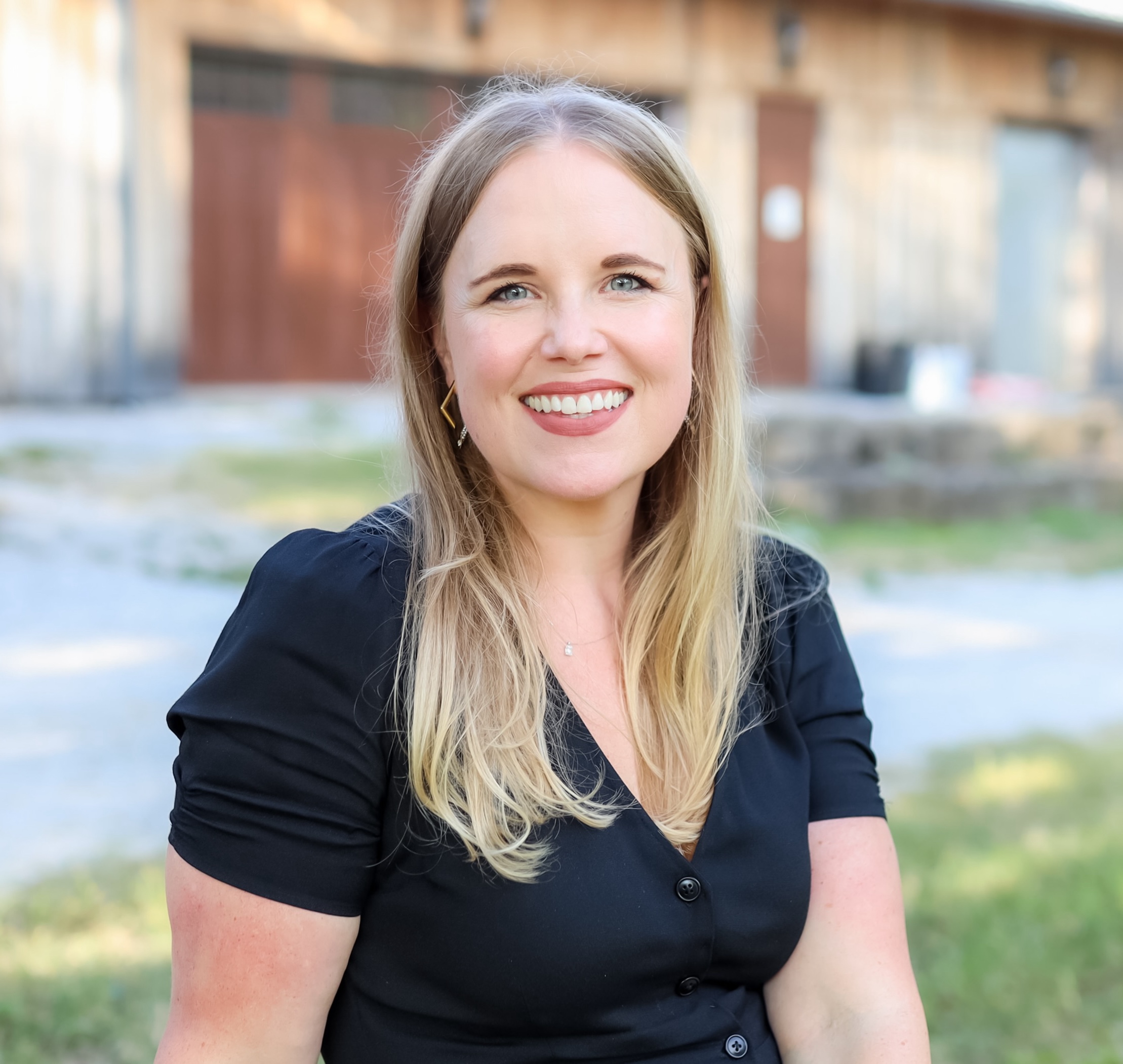 Lauren MacLeod - Aevitas Creative Management